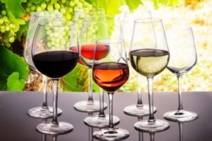 75+ Wine Trivia Questions and Answers | Fun facts and Types